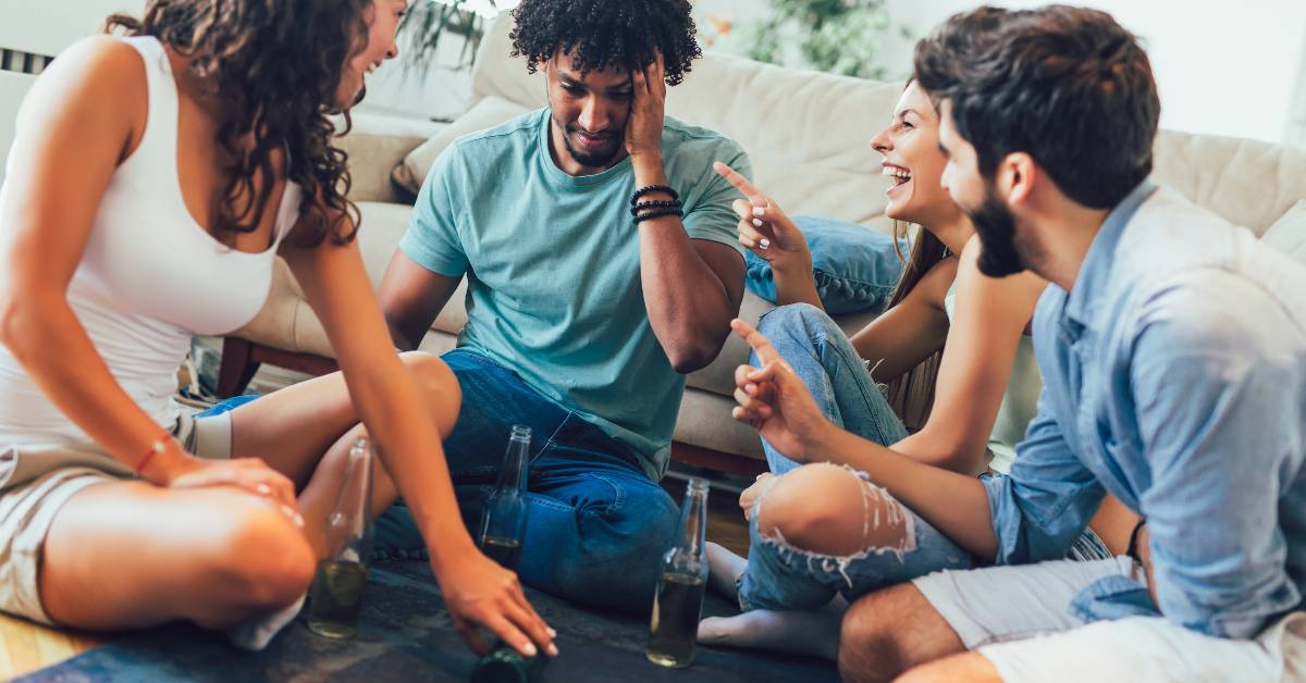Otázky na flašku: 142 Nejlepších otázek, které můžete položit!